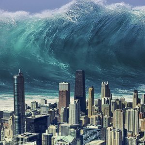 The Biggest Tsunami Ever Recorded - ZergNet