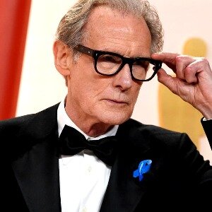 The Real Meaning Behind The Blue Ribbons Worn At The Oscars - ZergNet