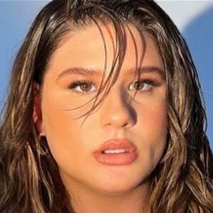 Body-Positive Instagram Accounts You'll Want To Keep Up With - ZergNet