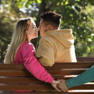 Mate Poaching Is Yet Another Troubling Dating Trend - ZergNet