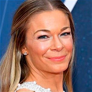 LeAnn Rimes Slays In Sheer Bedazzlement At The 2023 CMT Awards - ZergNet