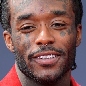 Rapper Lil Uzi Vert's Jarring New Look Sparks Controversy - ZergNet