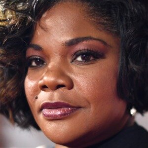 Mo'Nique Angrily Sues Paramount And CBS & It's Super Clear Why - ZergNet