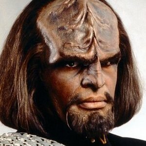 Ever Wonder What These Sci-Fi Actors Look Like Under The Makeup? - ZergNet