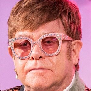 These Rock Stars Who Are Poor Will Totally Surprise You - ZergNet