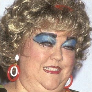 Remember Mimi From The Drew Carey Show? Here's How She Wound Up - ZergNet