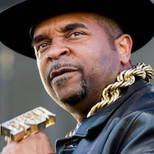Ever Wonder Where Sir Mix-A-Lot Wound Up? - ZergNet