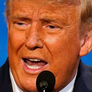The Secret Behind Trump's Orange Skin Has Finally Been Revealed - ZergNet