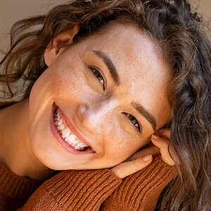 How Confident Women Attract Men Without Even Realizing It - ZergNet