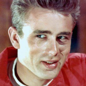 The Iconic Tragedy Of James Dean - ZergNet