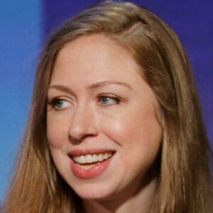 Chelsea Clinton's Dramatic Style Transformation Is Turning Heads - ZergNet