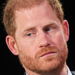 The Disastrous Outfit Mistake Prince Harry Wishes You'd Forget - ZergNet