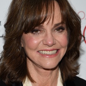 The Surprising Way Sally Field Dumped Johnny Carson - ZergNet