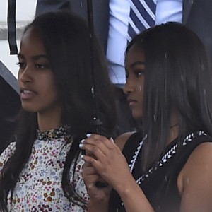 Sasha & Malia Obama Show You How to Dress for Spring Break - ZergNet