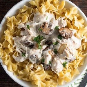 Slow-Cooker Chicken Stroganoff - ZergNet
