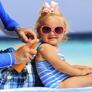 6 Games to Make Putting Sunscreen on Kids Fun - ZergNet